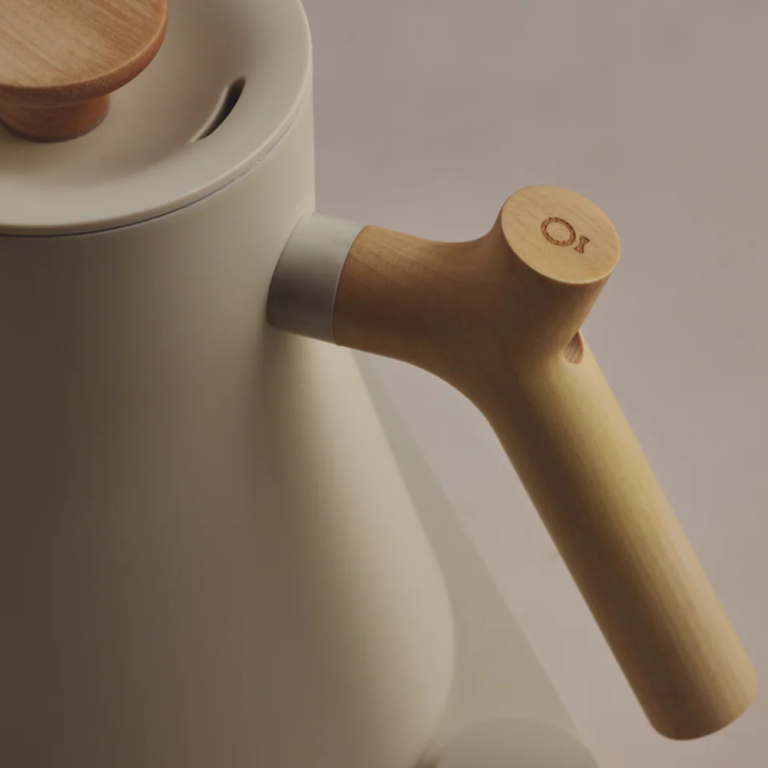 Fellow Stagg EKG Pro Electric Kettle Sesame Maple | 900ml